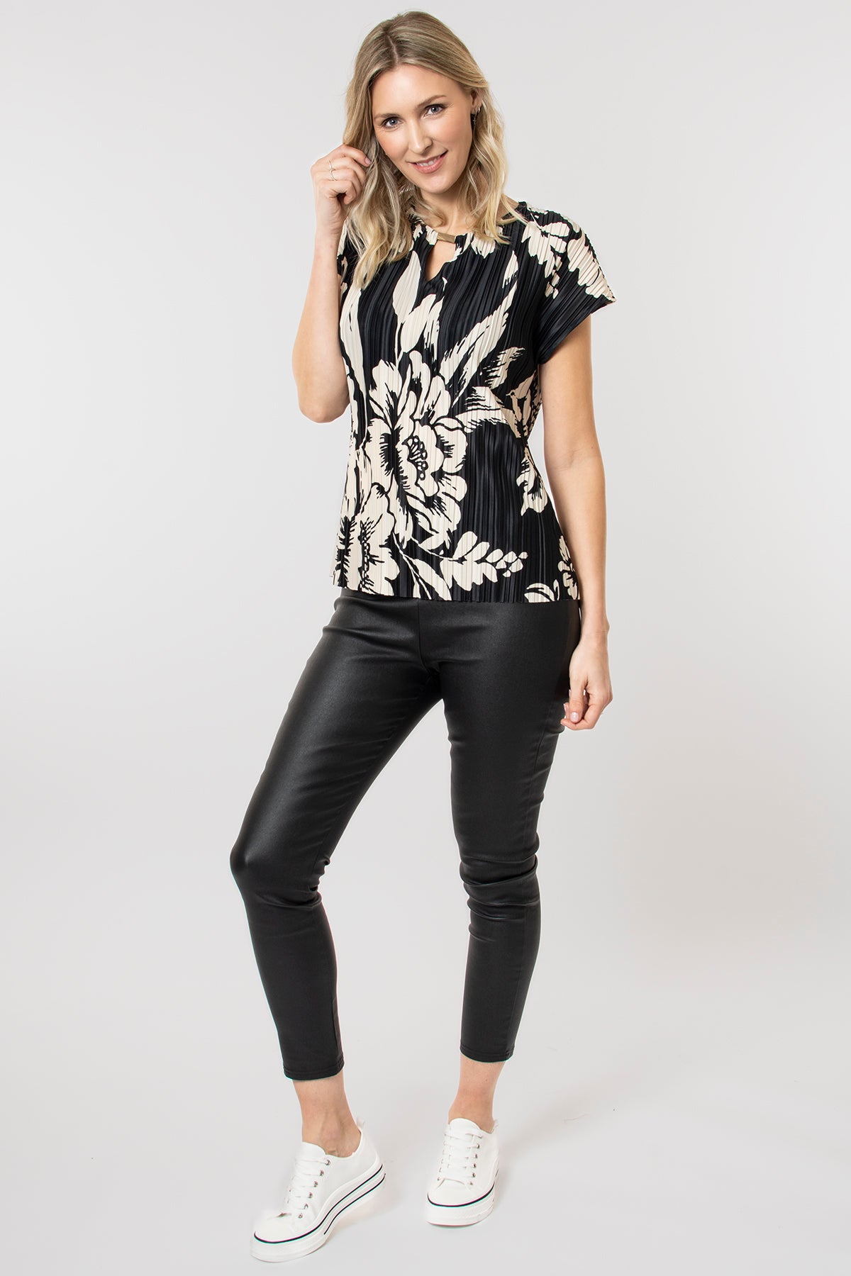 New Fashion – The Stock Shop